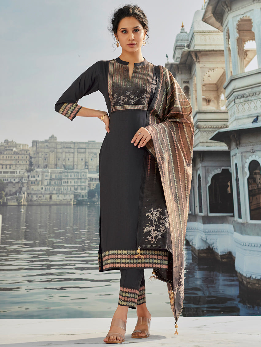 Shop Rayon Suit Set 3874 Online - Women Plus