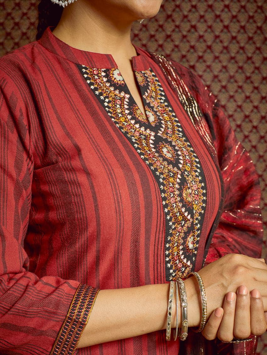 Shop Signature Suit Sets in Handloom Cotton Online - Women Plus
